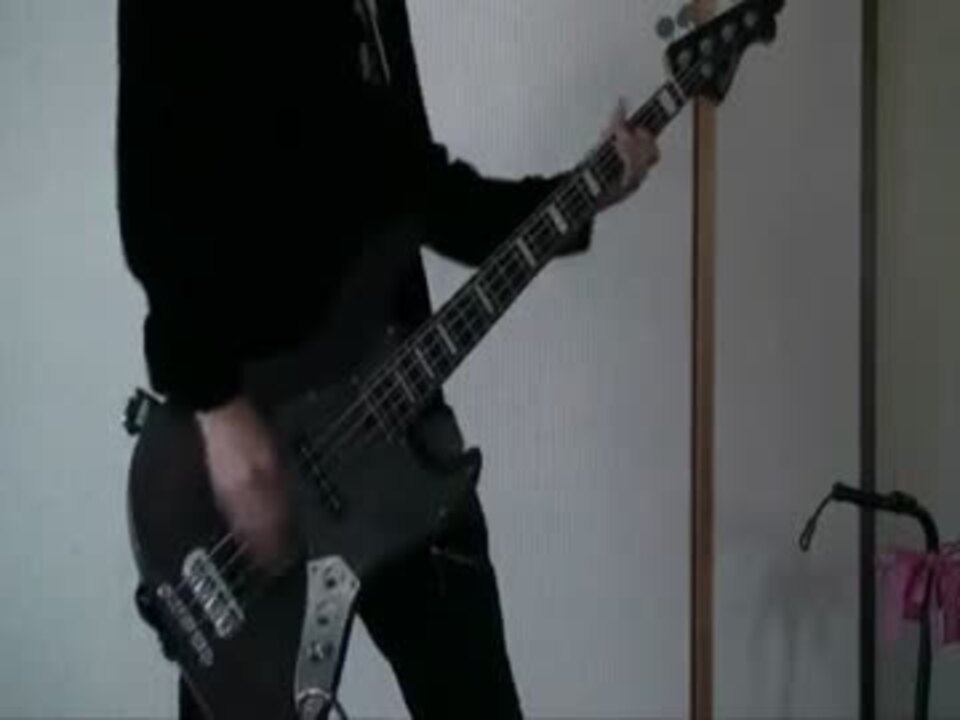 【シド】 『V.I.P』をベースで弾いてみた 【マギ OP】 - ニコニコ動画