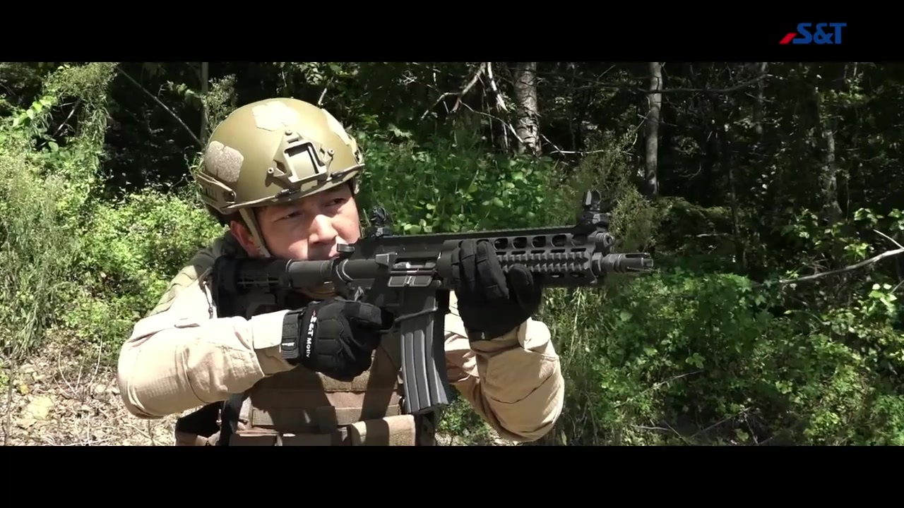 【転載】韓国産銃器 「特殊作戦用新型機関短銃」STC-16 公式紹介動画 - ニコニコ動画