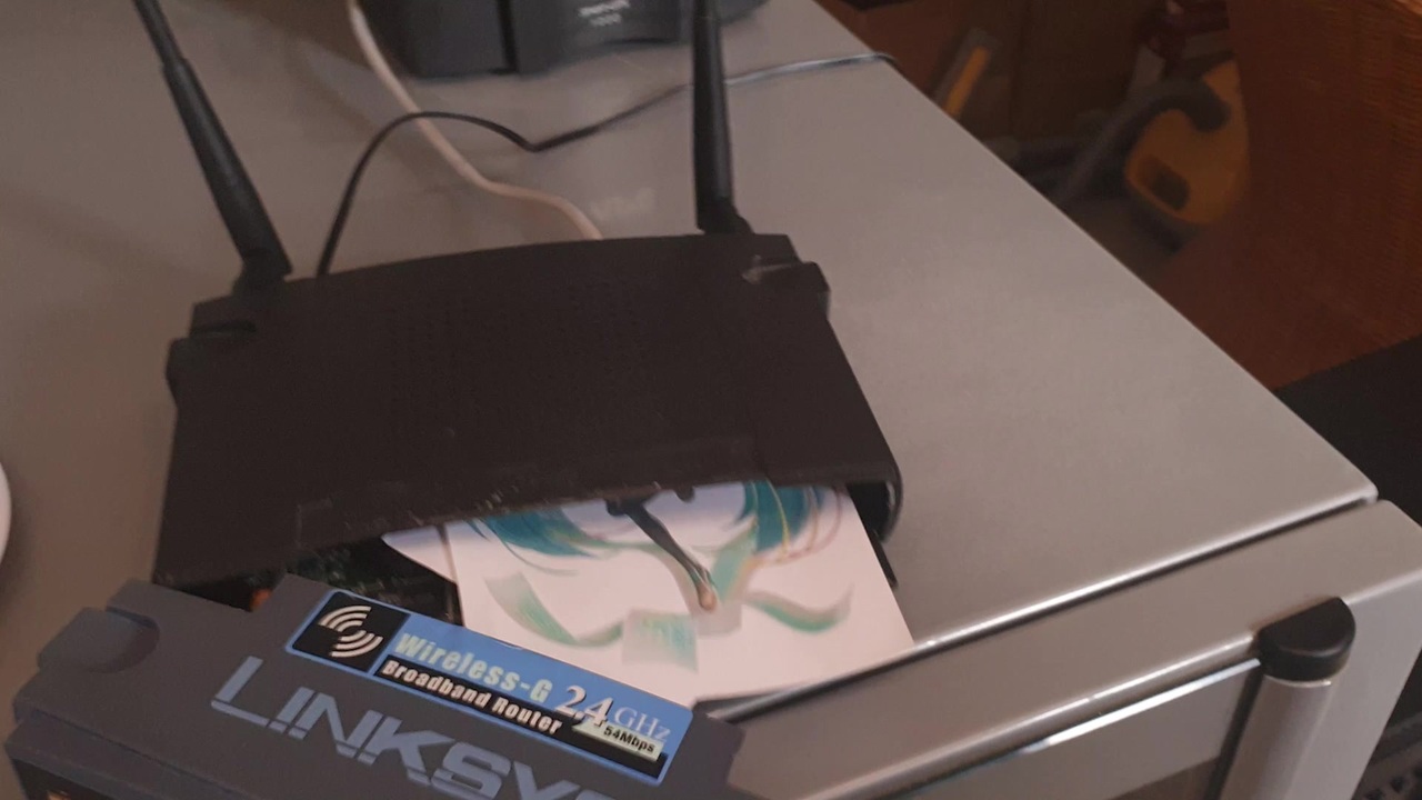 Hatsune Miku 13th anniversary - Hiding in your Wi-Fi Confirmed - ニコニコ動画