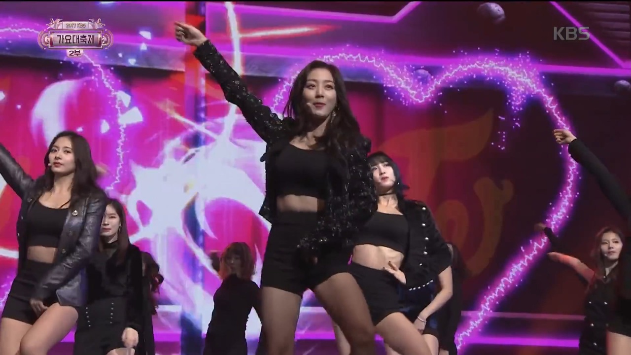20171229 2017 KBS가요대축제 Music Festival - 트와이스 - Intro+SIGNAL (Intro ...