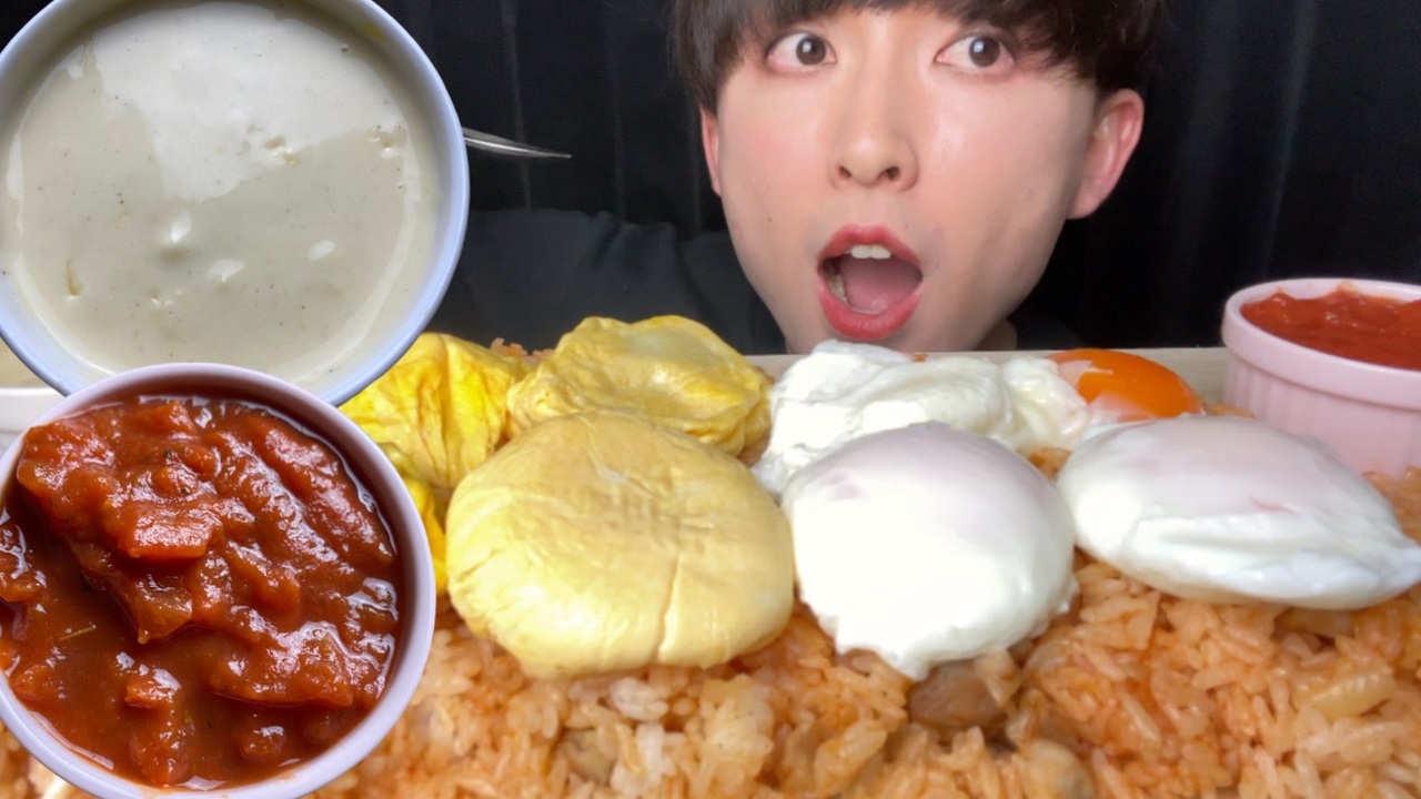 【ASMR】くす玉オムライスを爆食いしたら最高に幸せ過ぎた！omelet rice【飯テロ/咀嚼音/Mukbang/Eating sounds ...