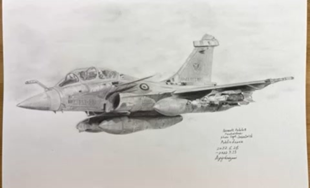 Jul. 2022 Pencil Drawing Dassault Rafale B 模写photo by USAF Capt. Jason ...