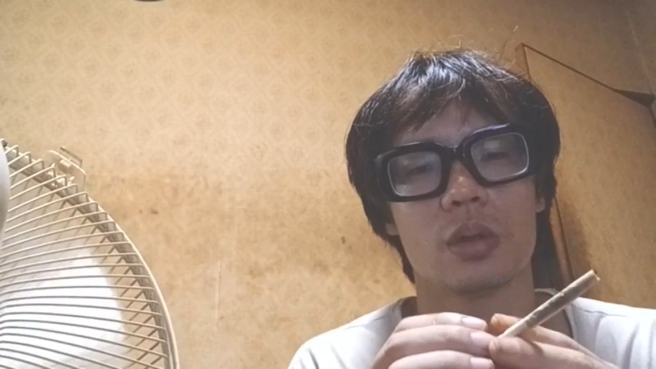 煙草を巻くニート - ニコニコ動画