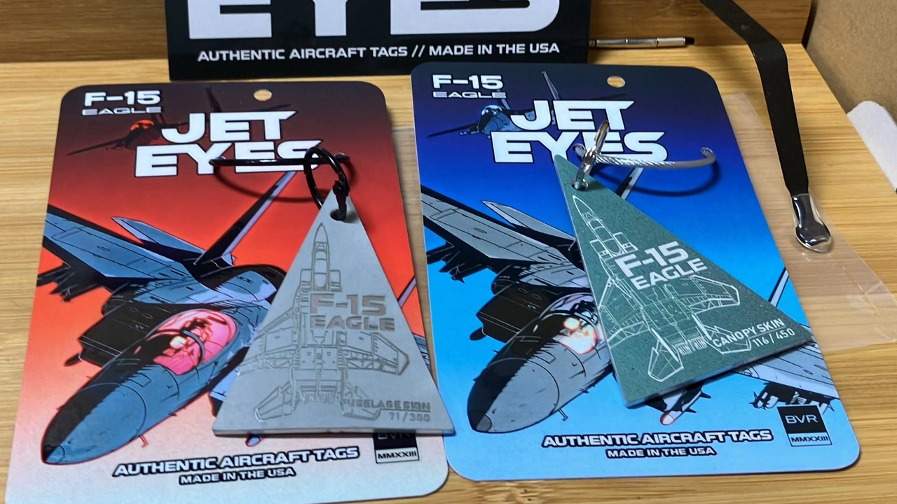 “Unboxing” JET EYES Tag using part of F-15 canopy frame ジェットアイズ F-15の ...