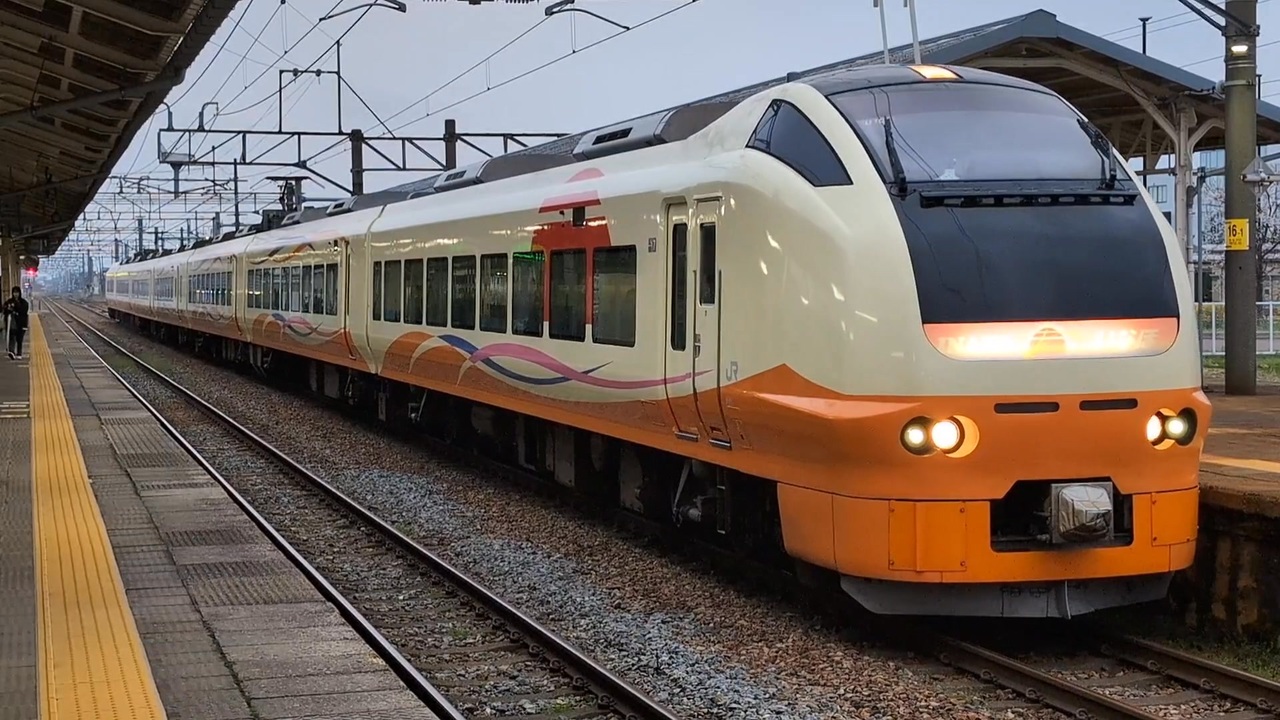 E653系1000番台U-104編成 いなほ12号 新発田駅2番線発車 - ニコニコ動画