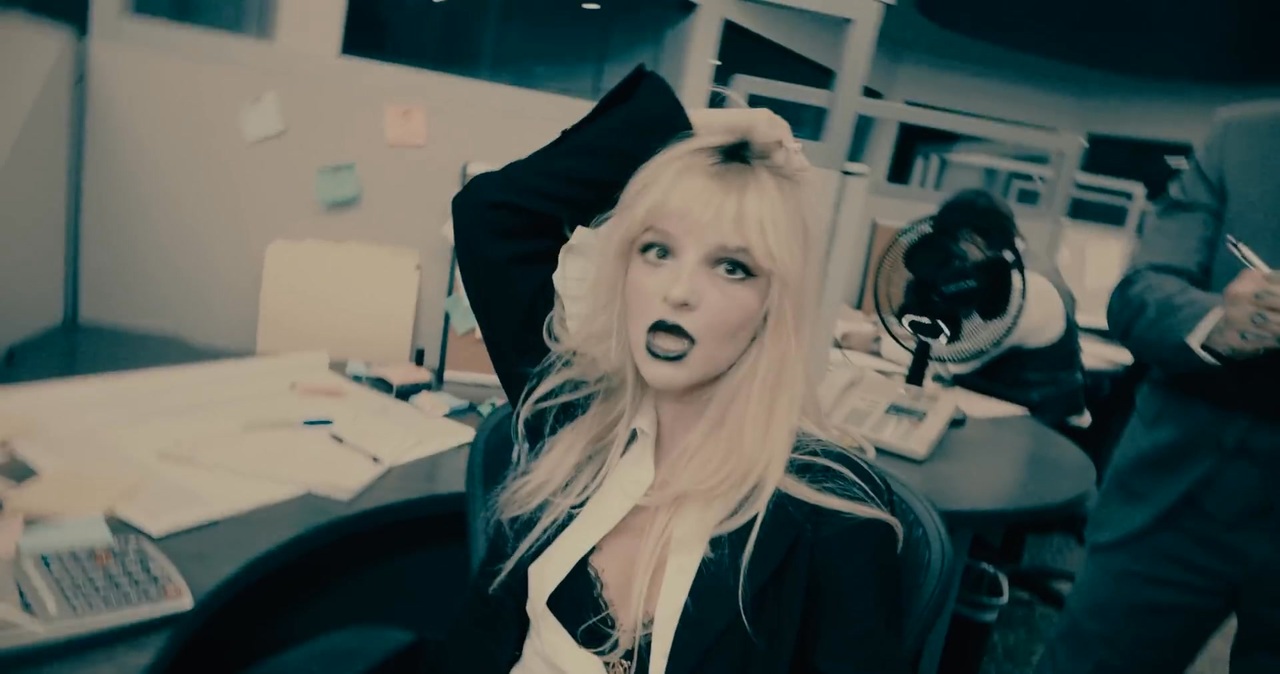 The Haunt ft. Craig Mabbitt of Escape the Fate - Masochistic Lovers - ニコニコ動画