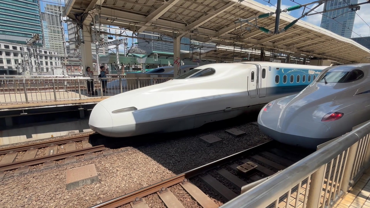 ディズニー新幹線＆新車 N700S系 2次車 J51編成 東京駅 - ニコニコ動画