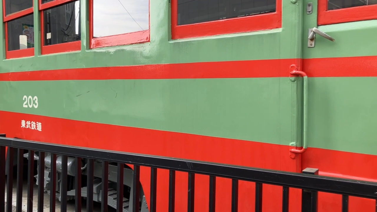 One day at Tobu Isesaki line Higashi-Mukojima station Tokyo Japan 【ある日の ...